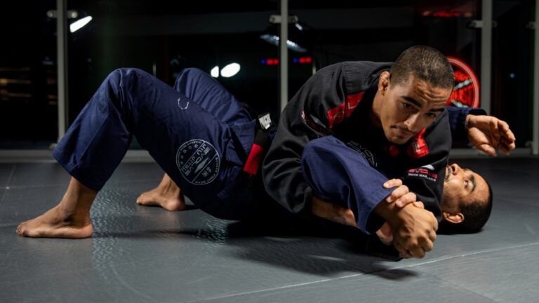 Basic BJJ Combinations: Arm Trap Series From Side Control - Evolve ...