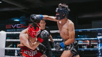 Pros And Cons Of Sparring With Headgear - Evolve University