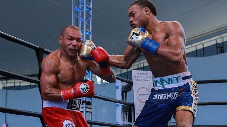 The Art Of The Hook: Mastering Looping Punches In Boxing - Evolve ...